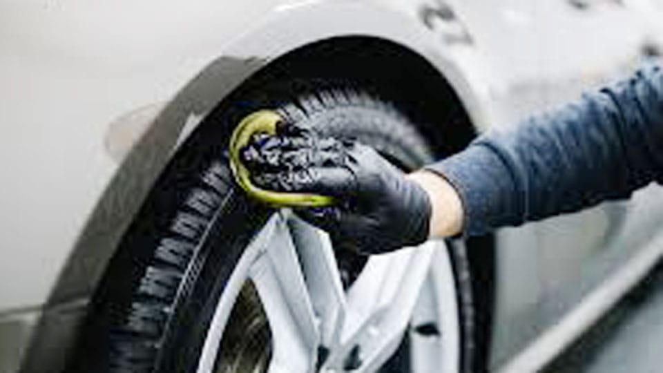 Homemade Tire Shine Vegetable Oil